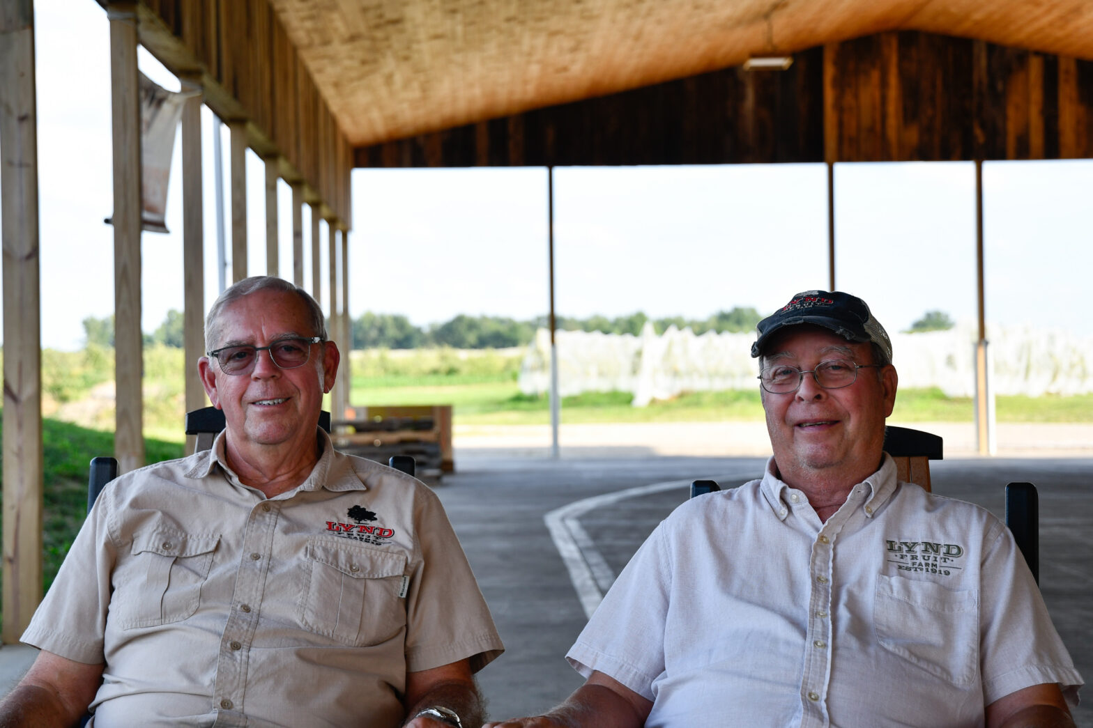 Lynd Fruit Farm holds onto fall traditions as the big city moves deeper ...