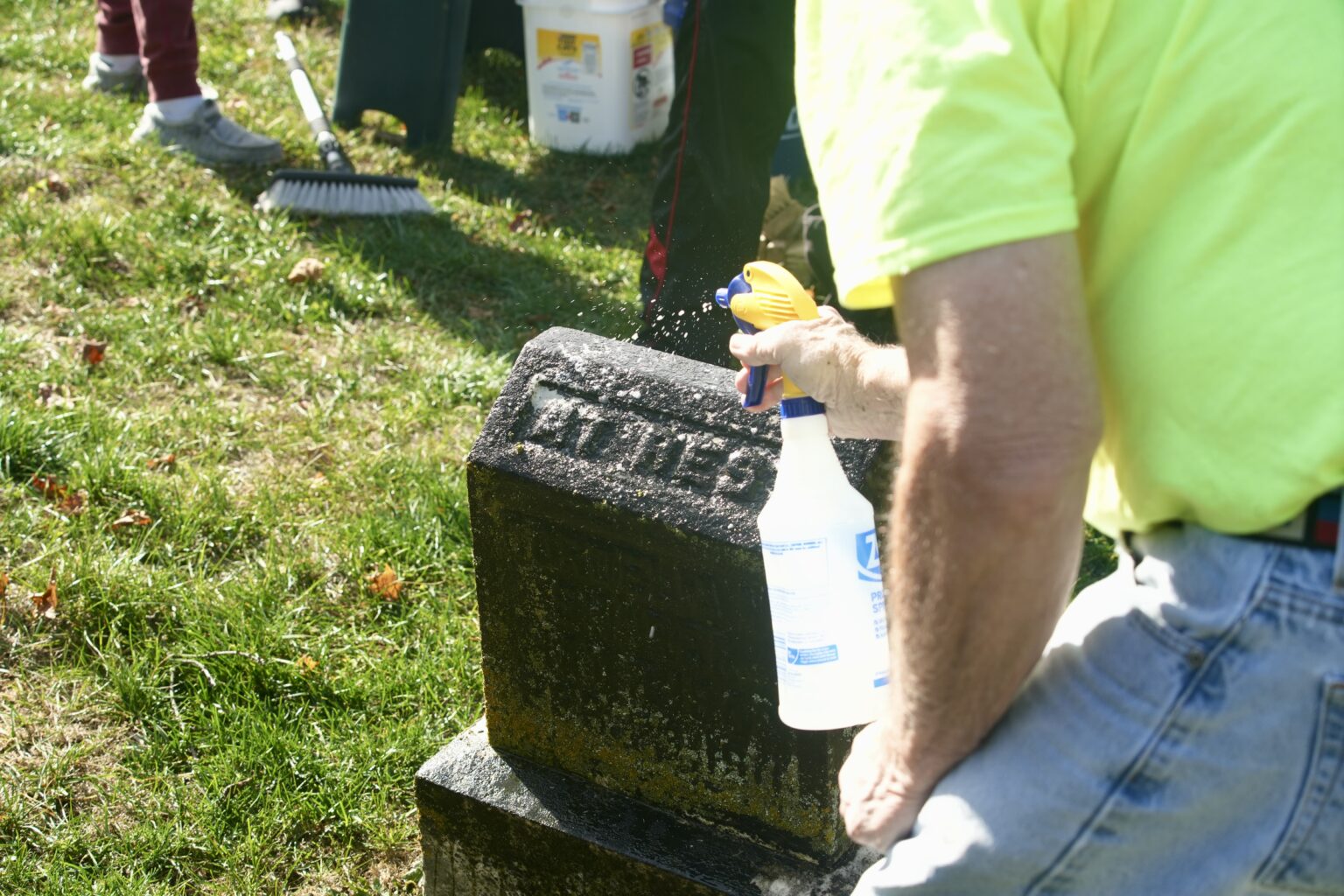 Community organizations honor veterans buried in Pataskala Cemetery in ...