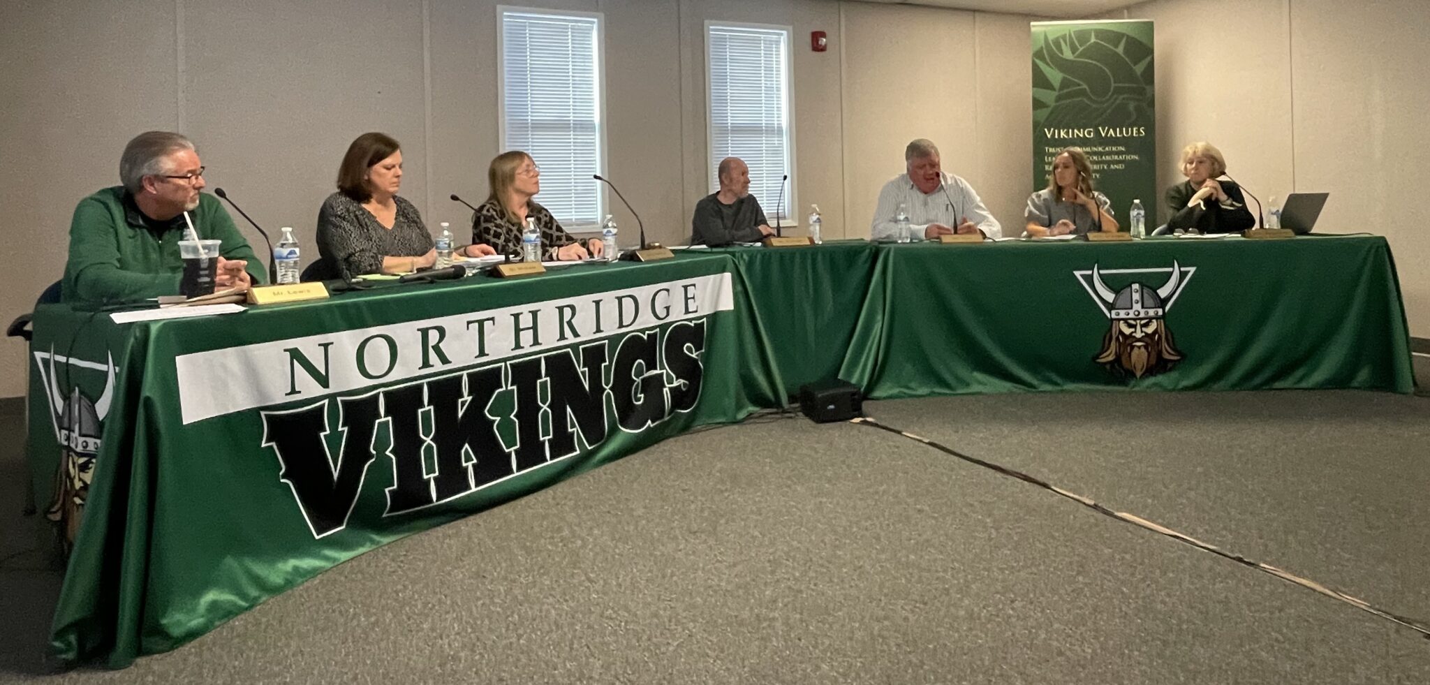 Northridge school board votes for big change to its unusual management ...